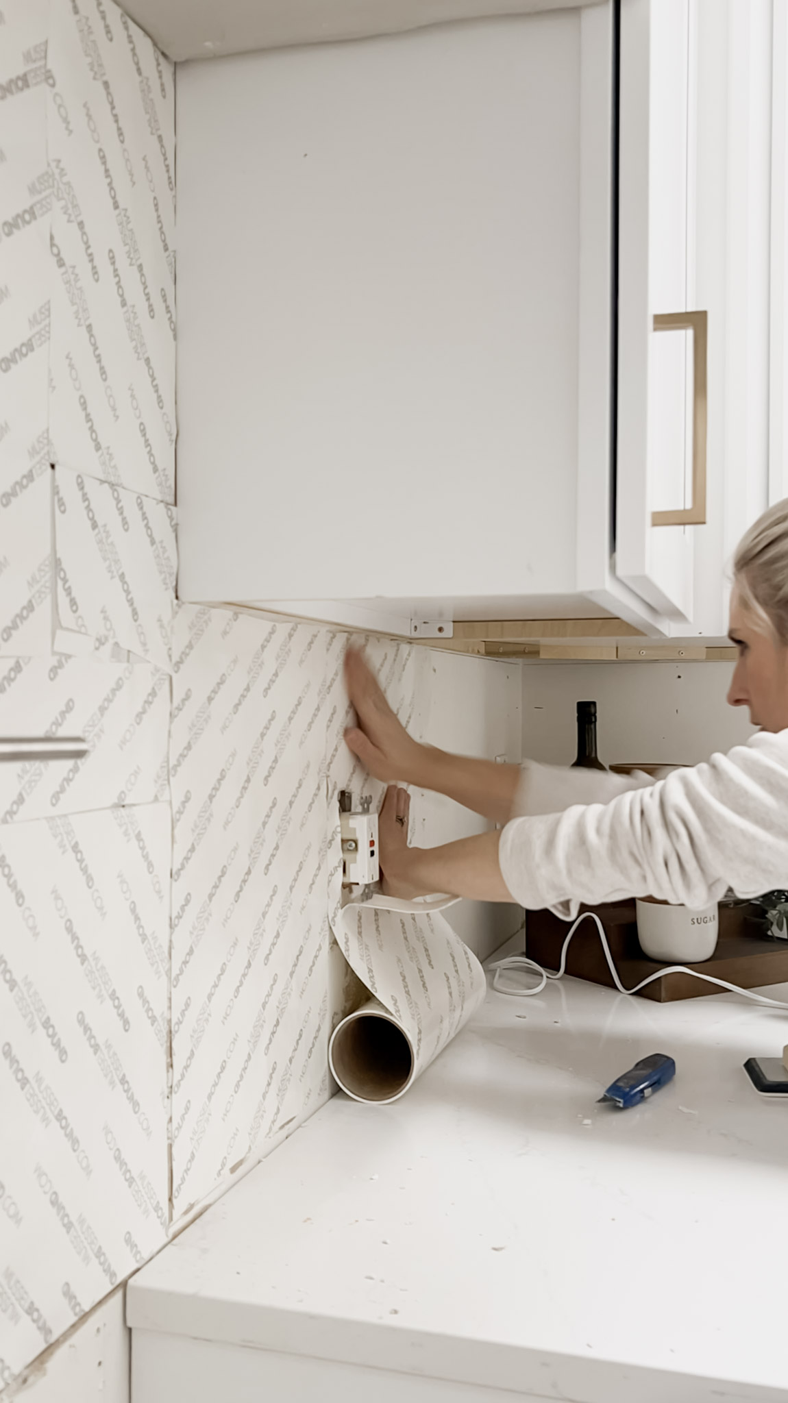 Kitchen Tile Backsplash Installation for Beginners - Come Stay Awhile ...