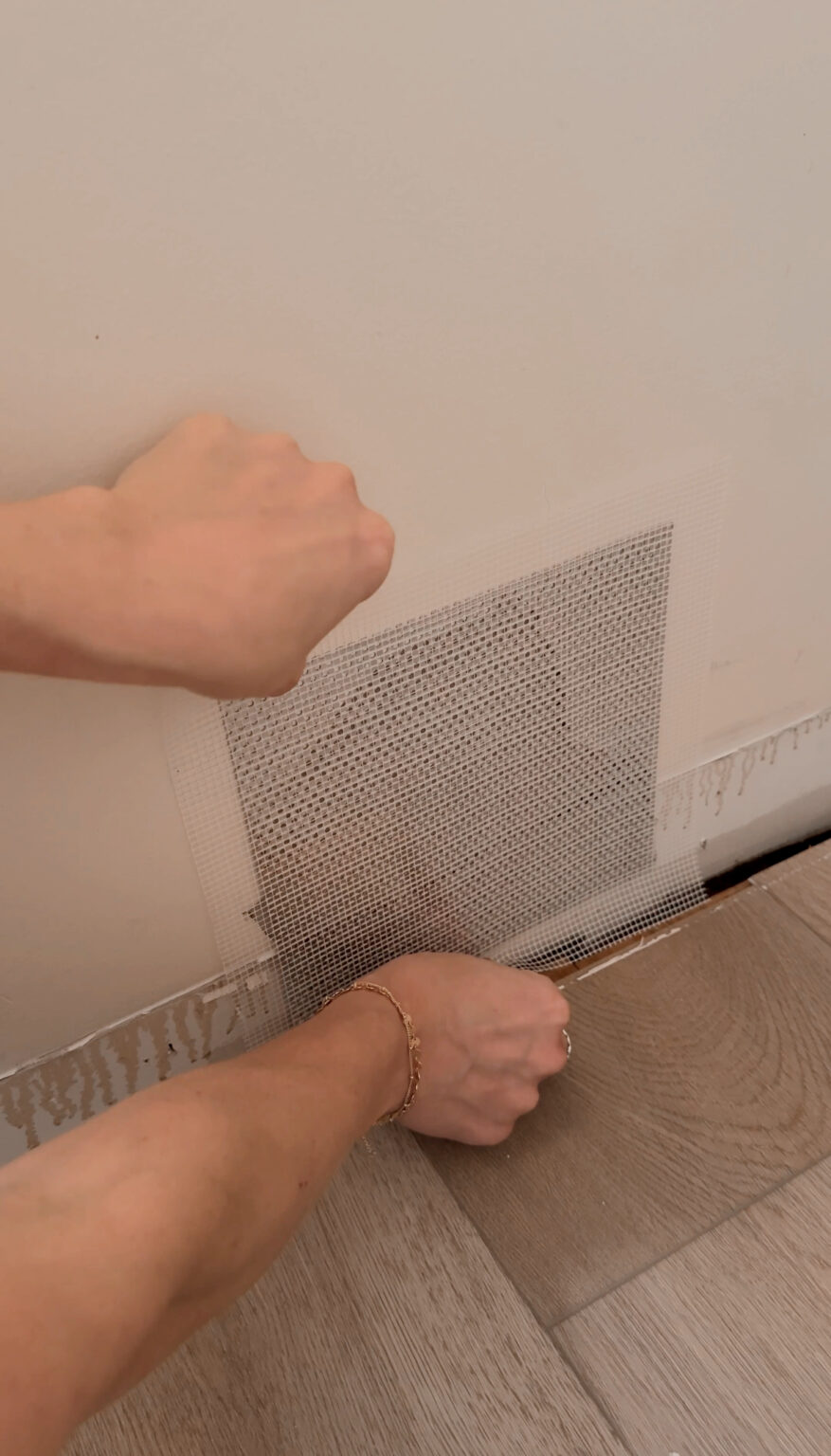 How to Easily Repair Your Drywall: A Step-by-Step Tutorial - Come Stay ...